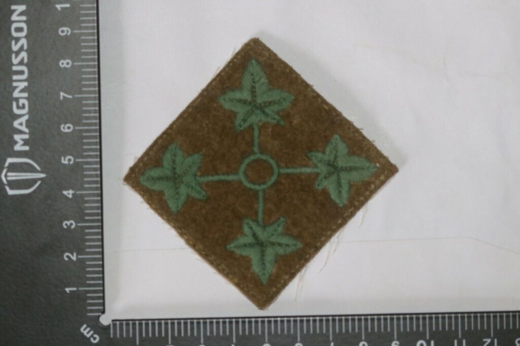 SUPERB COPY US ARMY WW1 - 1920'S 4TH INFANTRY DIVISION CLOTH SHOULDER ...